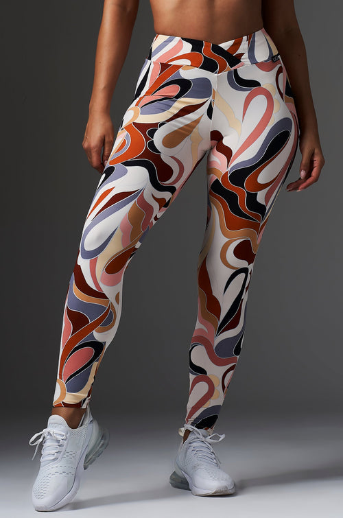 Pixie V-Cut Scrunch Legging